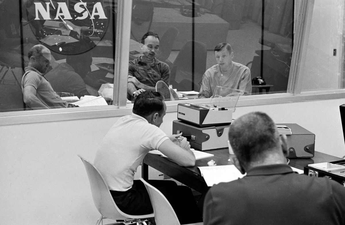 Apollo 11 Moon Landing Pictures | Apollo Missions: Page 4 | Space