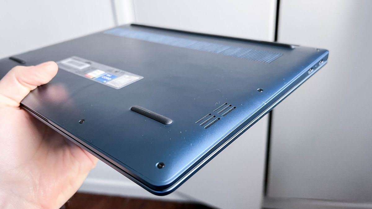 Realme Book hands-on review: The Windows MacBook Air that you can’t buy ...