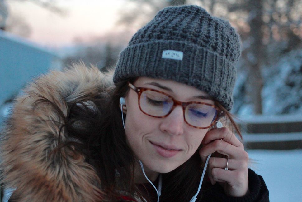 DIY: Make Your Earbuds Fit Perfectly with Sugru | iMore