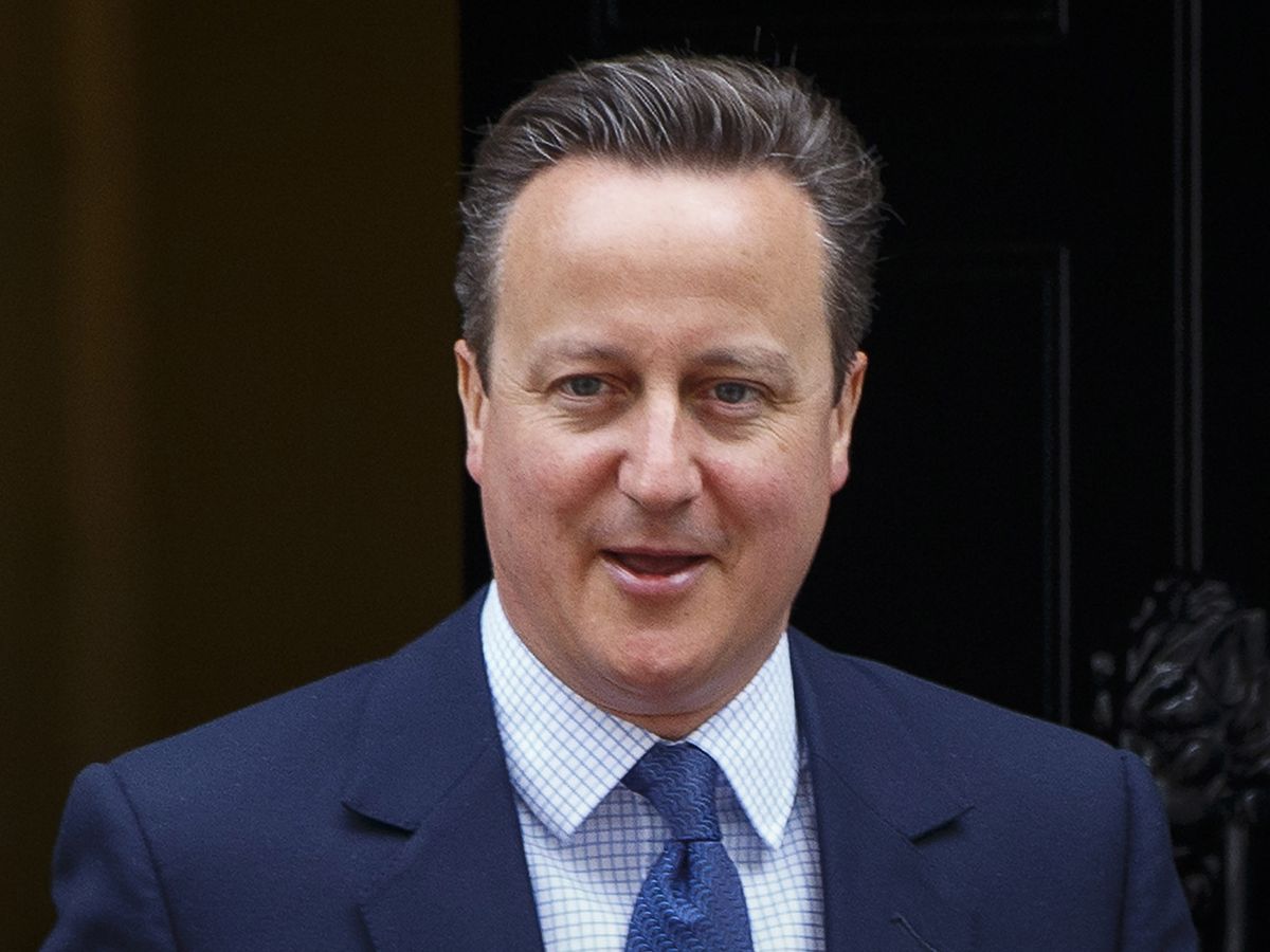 David Cameron now has a Tinder profile | Marie Claire UK