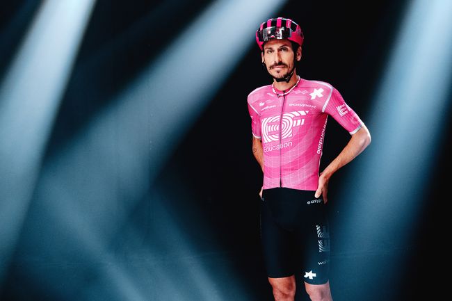Rapha reveals first USA Cycling kit design, featuring pastel stars and ...