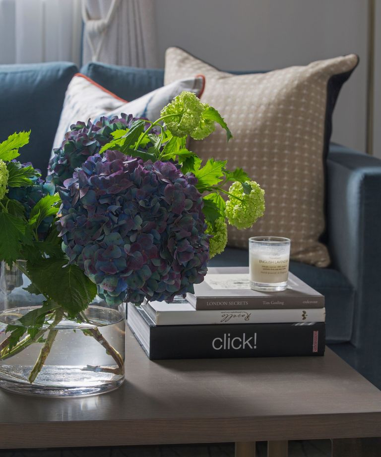 The coffee table book styling trend designers are loving | Homes and ...