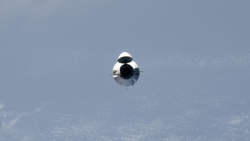 Spacexs Crew 7 Capsule Returns 4 Astronauts To Earth With Predawn