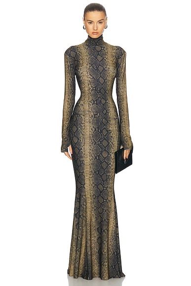 Kim Kardashian Wears Skin-Tight Snakeskin Dress on Christmas Eve ...