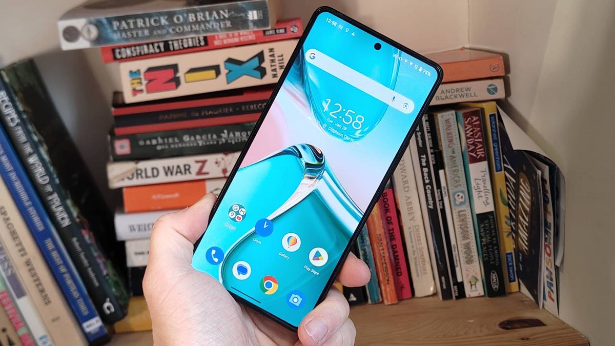 Asus Zenfone 12 Ultra review: a high-spec phone that doesn't earn its ...