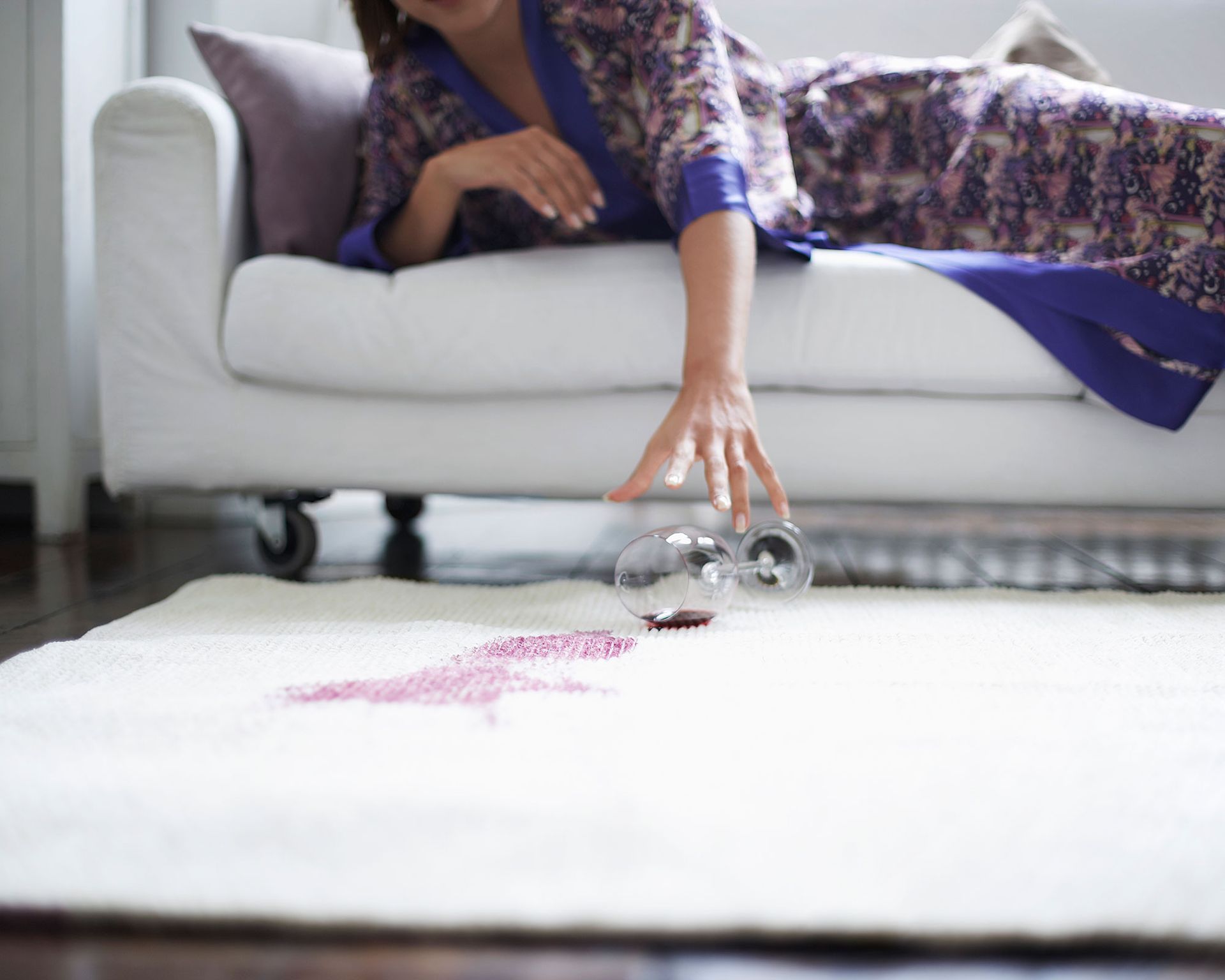 How to get red wine out of carpet: three tested methods | Homes and Gardens