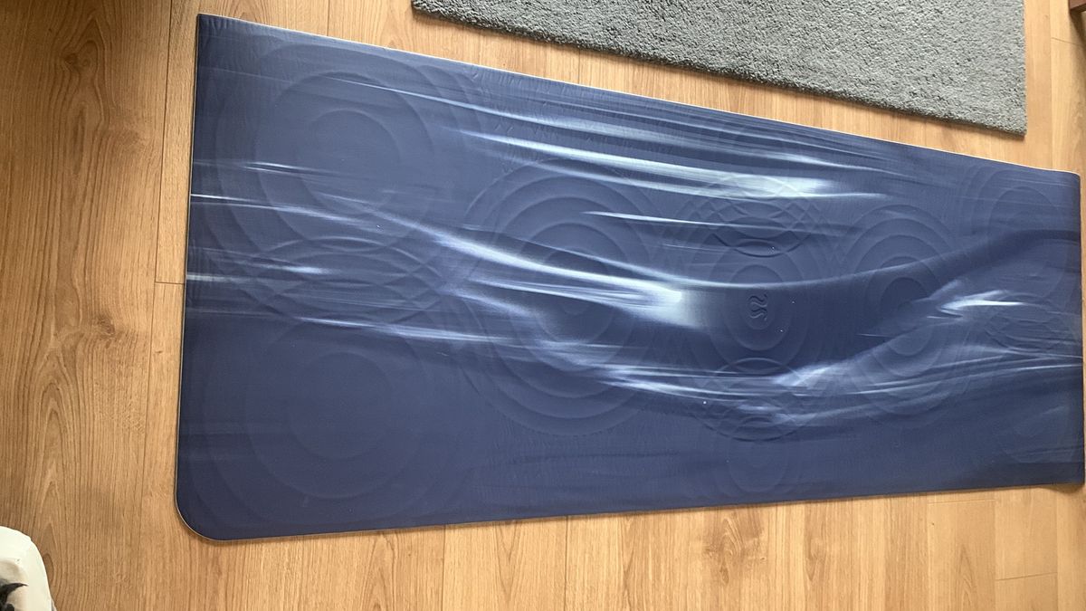 Lululemon Take Form yoga mat review | Live Science