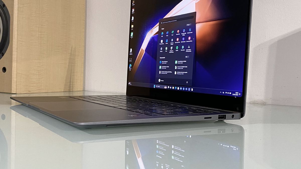 Samsung Galaxy Book4 Pro review: Samsung's MacBook killer gets Intel's ...
