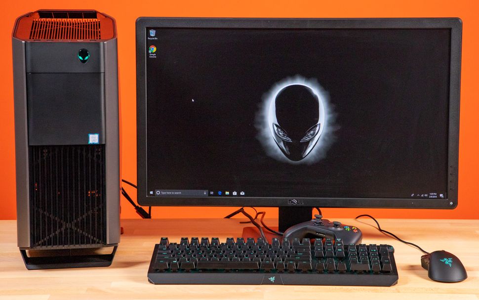 Alienware Aurora R8 Gaming Desktop Review: Strong and Chunky - Tom's ...