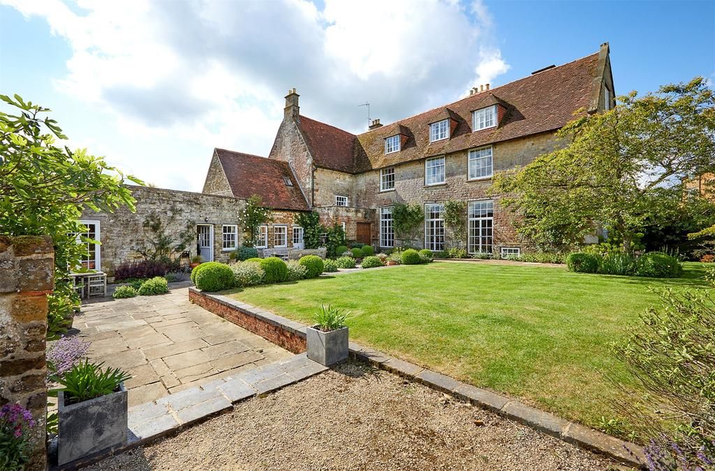 15 outstanding country houses for sale, as seen in Country Life ...