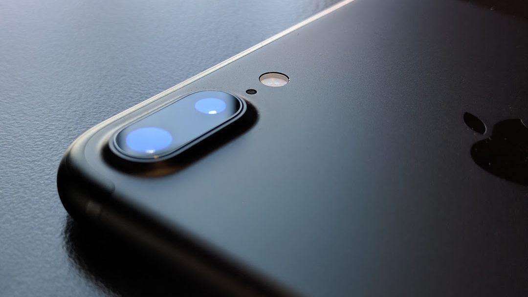 Apple iPhone 7 Plus Review | Top Ten Reviews