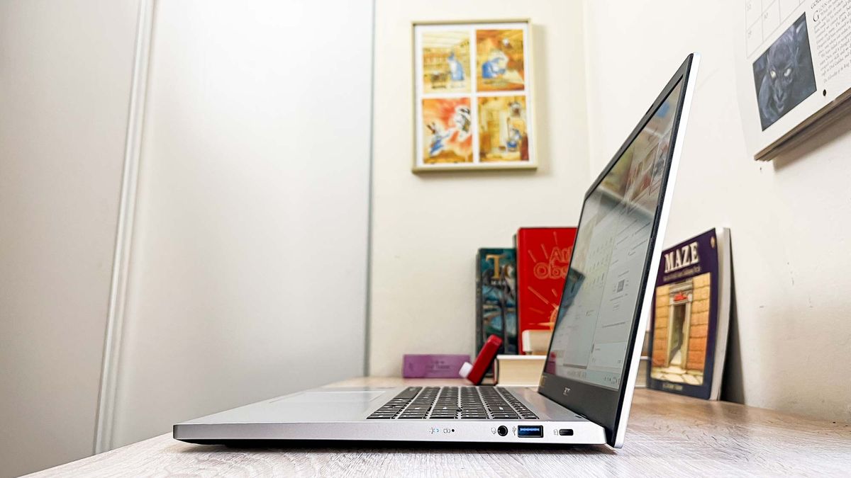 I review laptops for a living, and I'd buy these 3 to go back to school ...