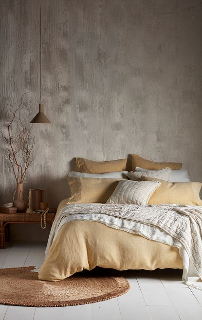 5 expert ways to keep your bed cool and wake up refreshed | Livingetc