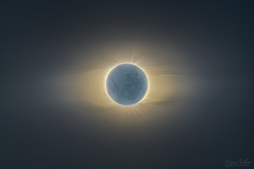 Earthshine's Faint Illumination of the Moon Captured in Glorious ...