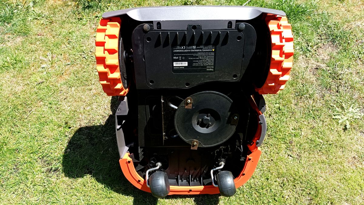 I tried a wireless robot mower and loved it | Homebuilding