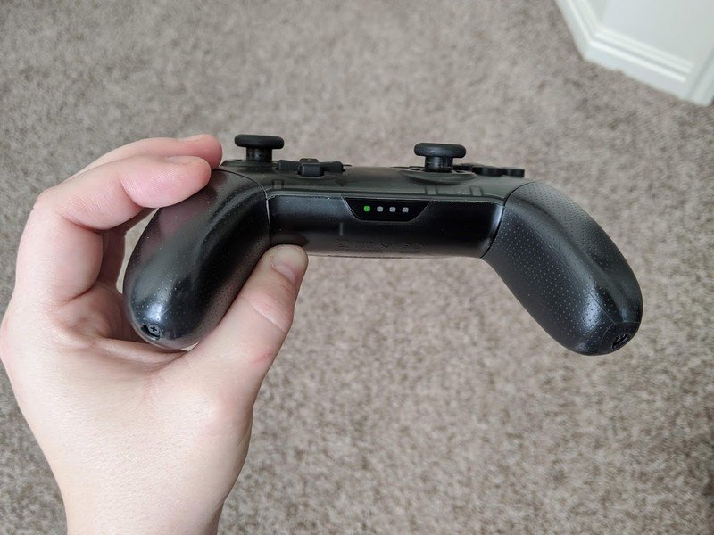 How to use a Nintendo Switch Pro Controller with an Android phone ...