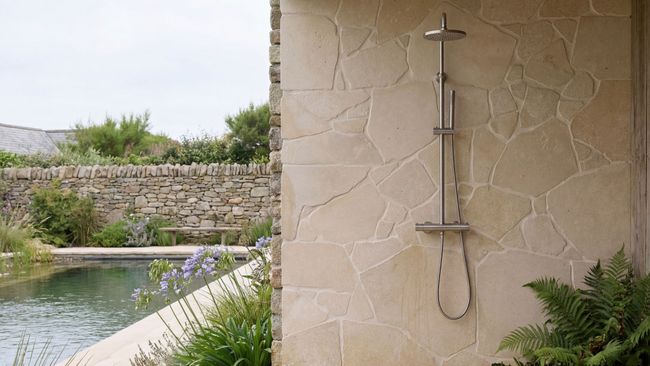 Installing an outdoor shower: What you need to know | Homebuilding
