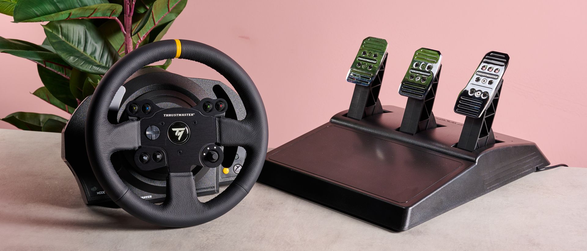 Thrustmaster TX Racing Wheel Leather Edition review: smooth performance ...