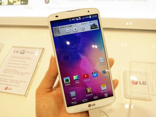 Hands-on: LG G Pro 2 review | What Hi-Fi?