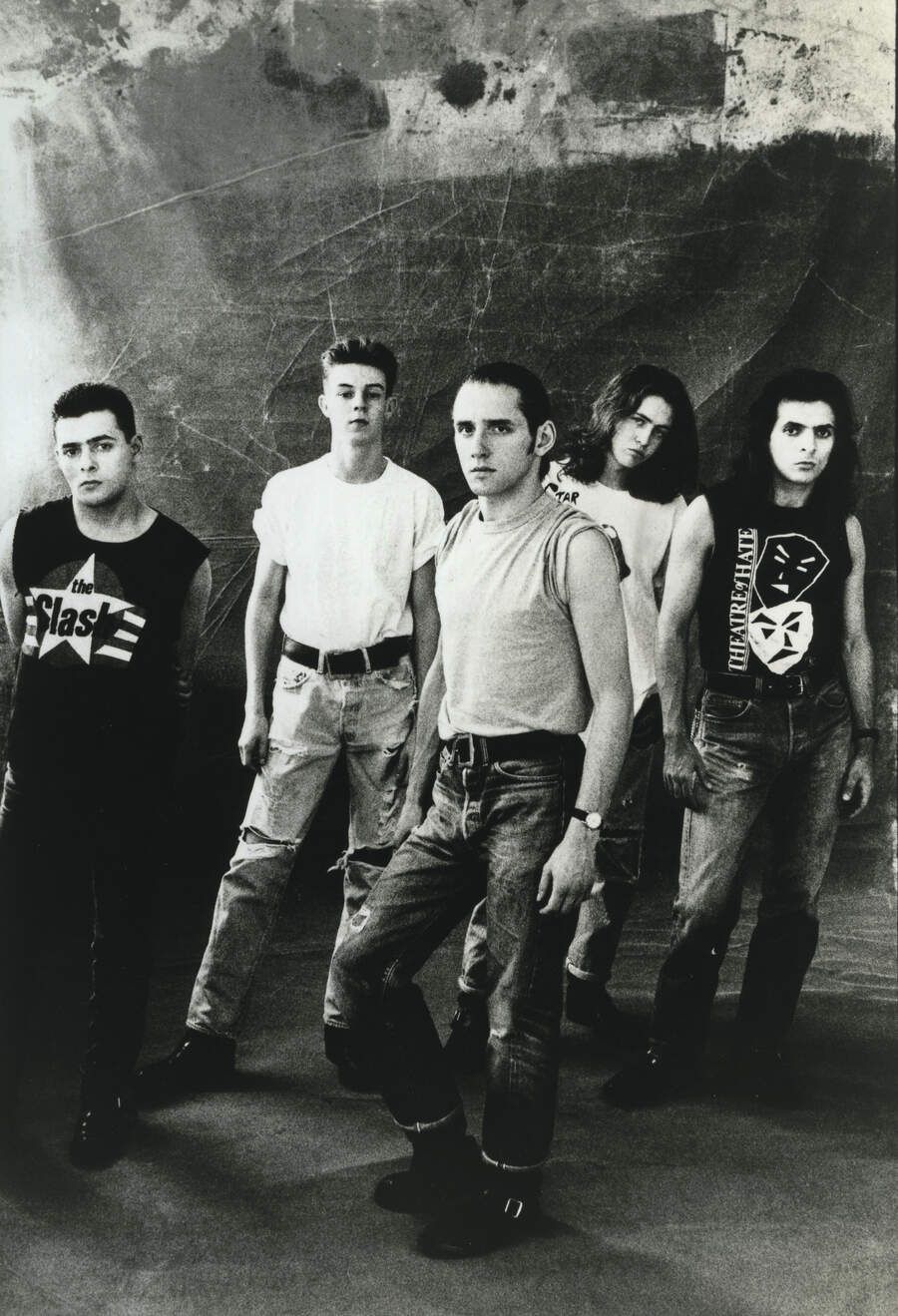 Gun: Hombres, tough Spanish crowds, an X-rated video and that "strange ...