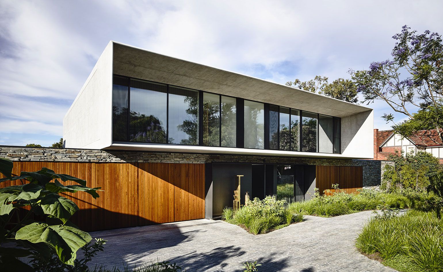 Interactive tour: modern Melbourne retreat | Wallpaper
