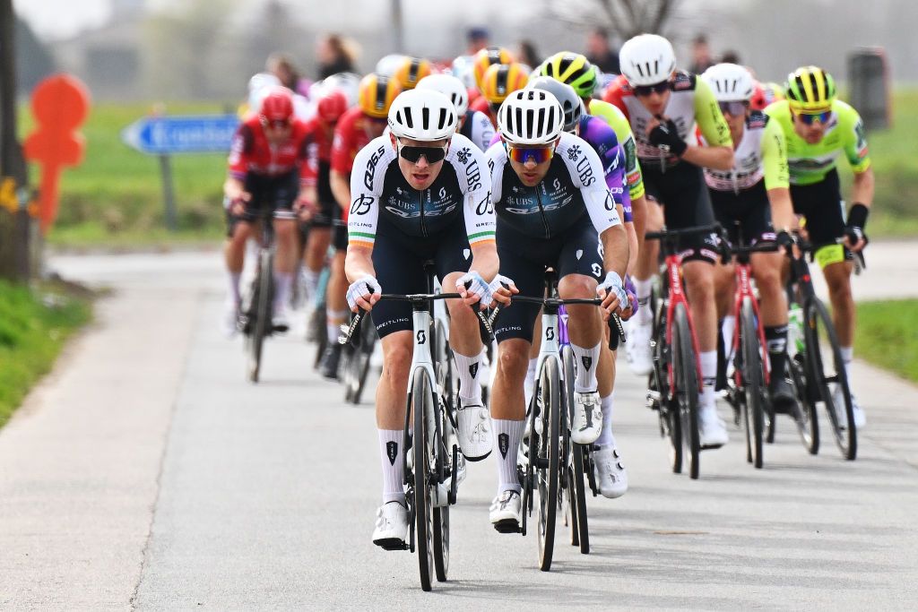 'He lifts the team' – The Tom Pidcock effect at Q36.5 Pro Cycling ...