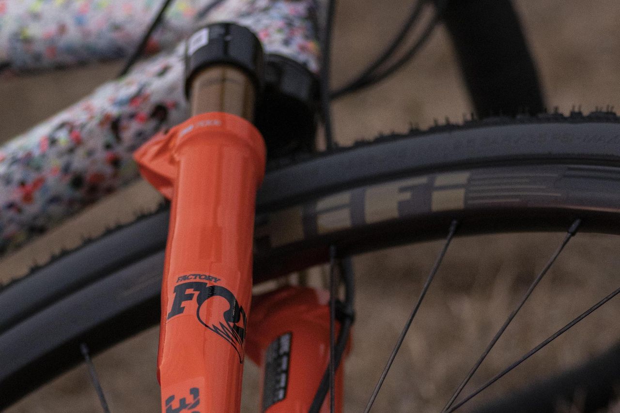 Polarizing & Plush: the Fox 32 TC gravel suspension fork reviewed ...