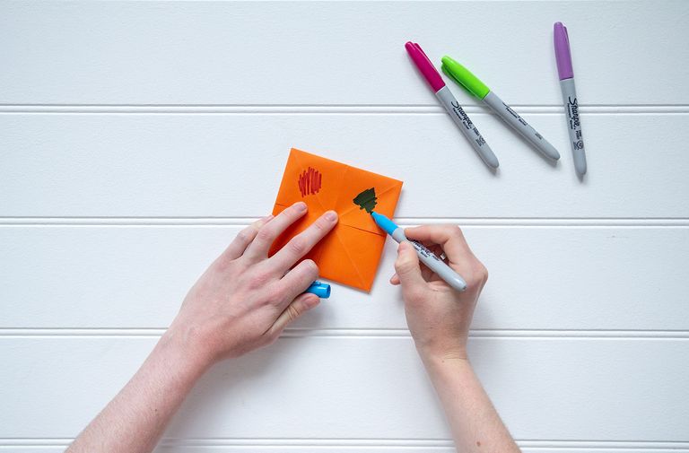 Here's how to make a chatterbox with our step by step guide | GoodtoKnow