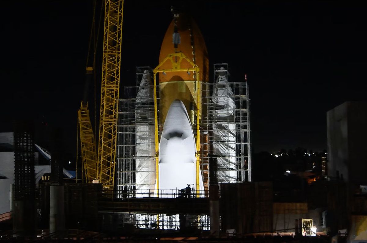 Endeavour lifted onto space shuttle stack for California Science Center ...