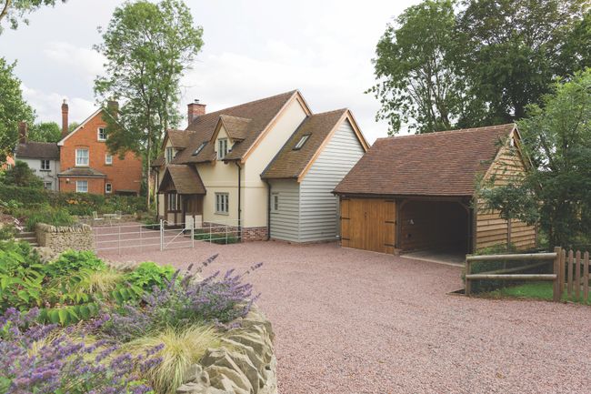 Driveway Ideas: 21 Stylish Drives that Make an Entrance | Homebuilding