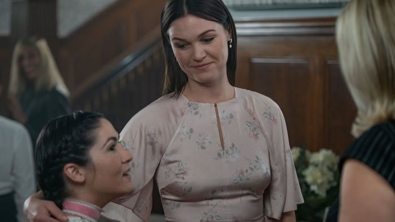 Julia Stiles Directed a Romance and It Looks Like a Feel-Good Weeper | Marie Claire