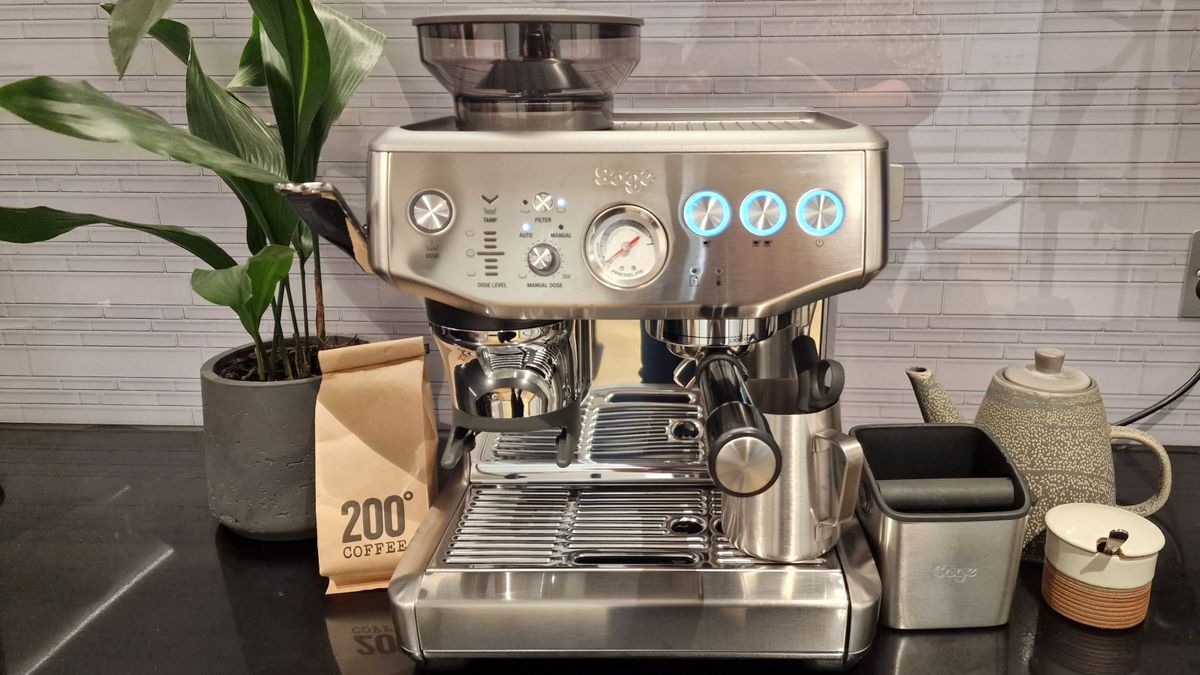 Sage Barista Express Impress review: a triumph for tidy kitchens ...