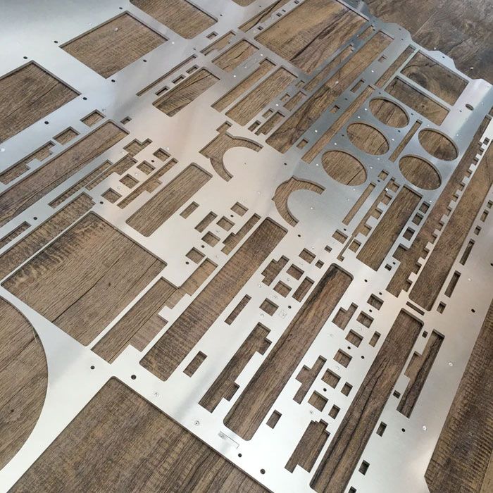 Hollywood artists offer full-scale replica of Apollo spacecraft ...