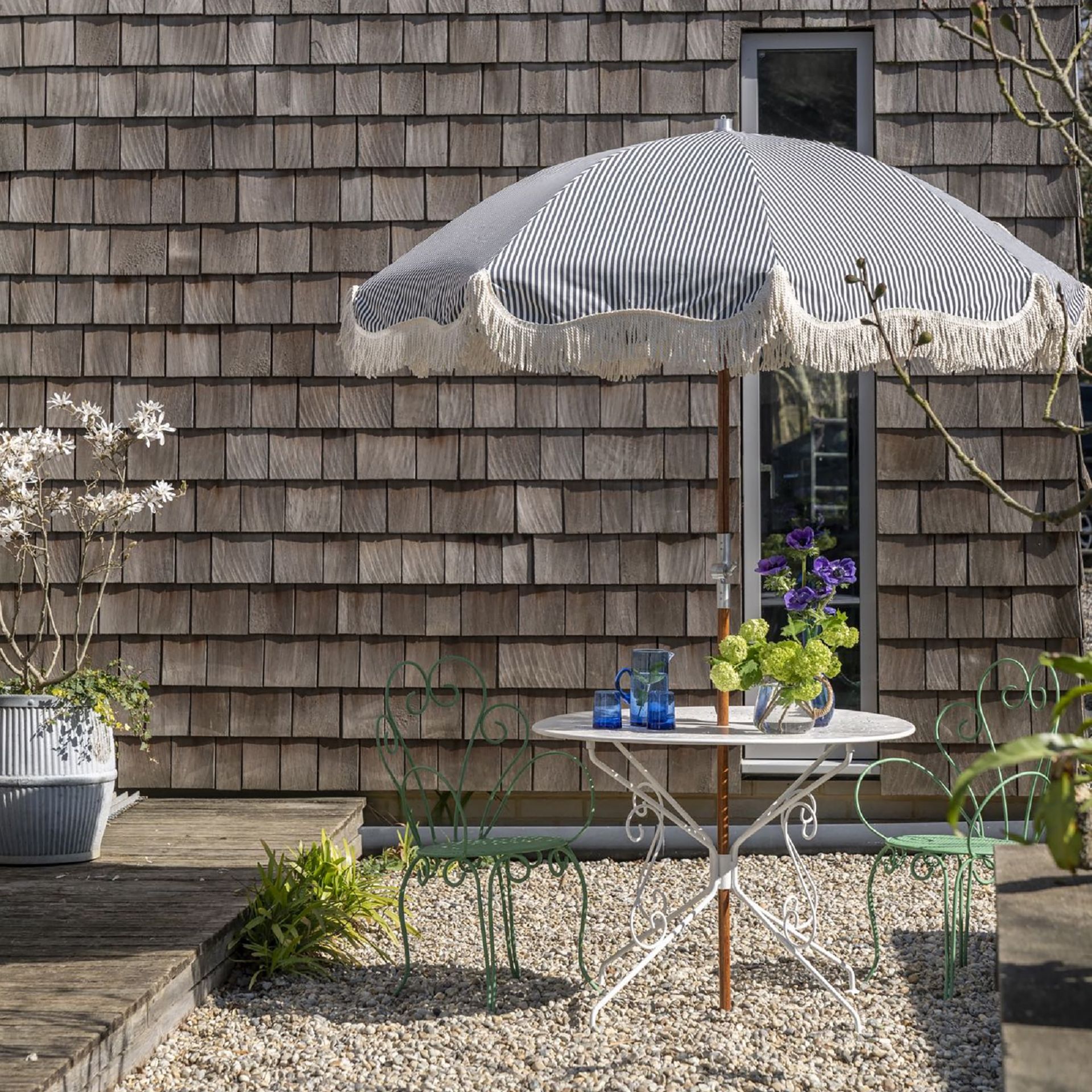 Garden shade ideas to shelter from the sun in style | Ideal Home
