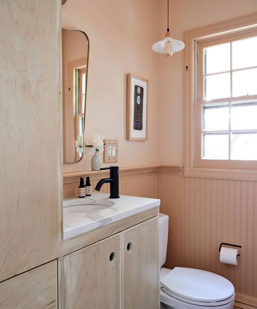 9 rooms that prove color drenching makes small spaces look bigger ...