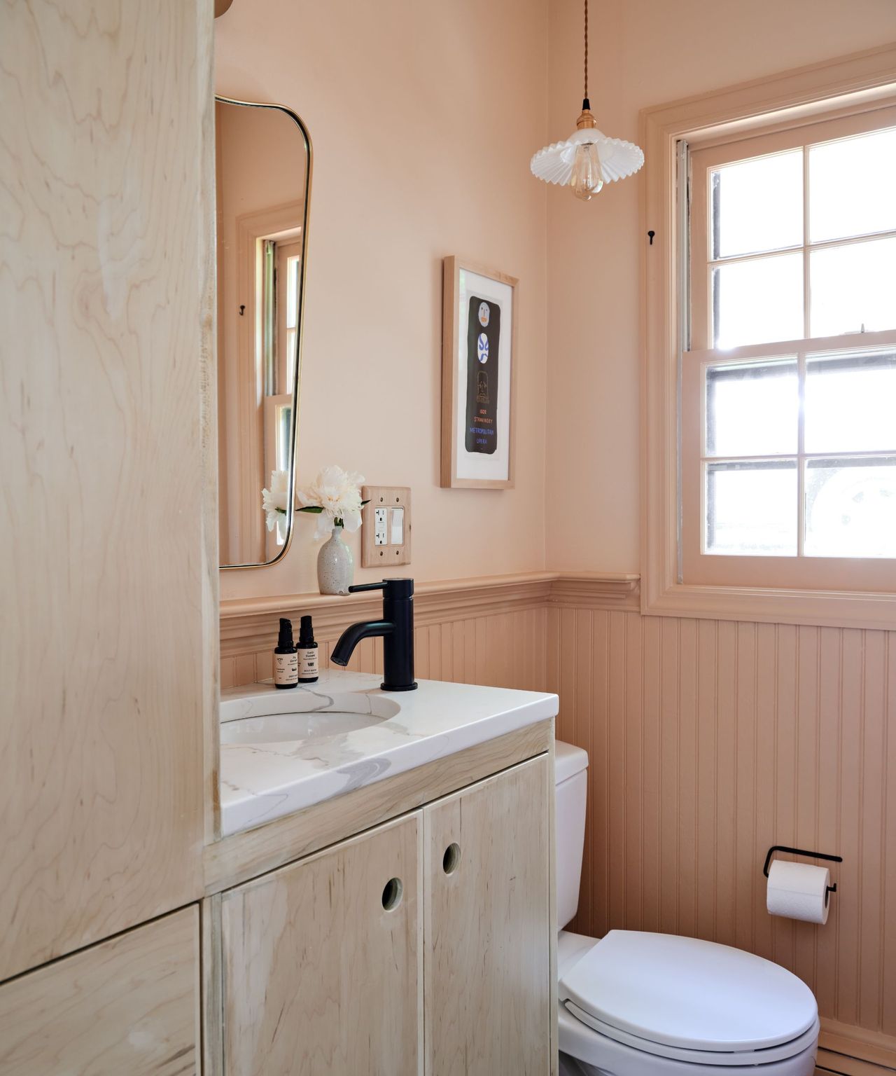 9 rooms that prove color drenching makes small spaces look bigger ...