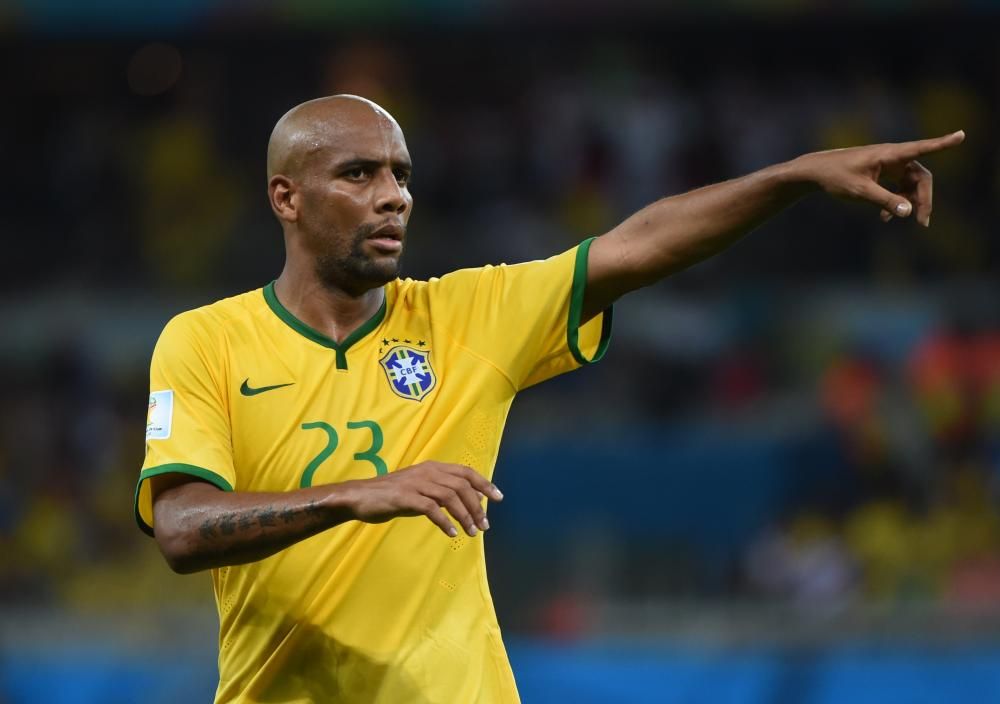 Defender Maicon dropped from Brazil squad | FourFourTwo