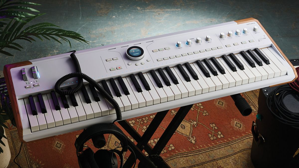 Arturia releases 88-key version of the KeyLab mk3 MIDI controller ...