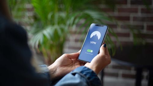 Fake Microsoft Store fools you into downloading dangerous malware — How ...