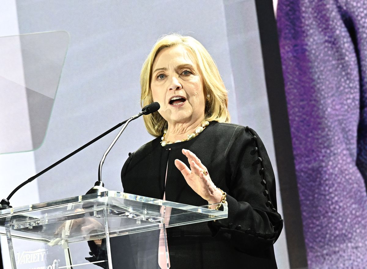 Hillary Clinton, top Democrats file motion to sanction Trump for ...