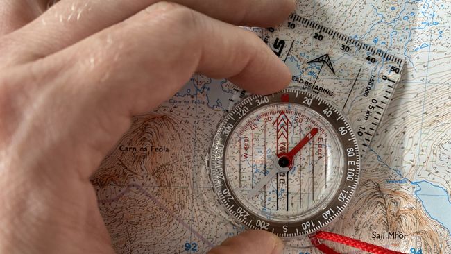 How to use a compass: get your navigational bearings | Advnture