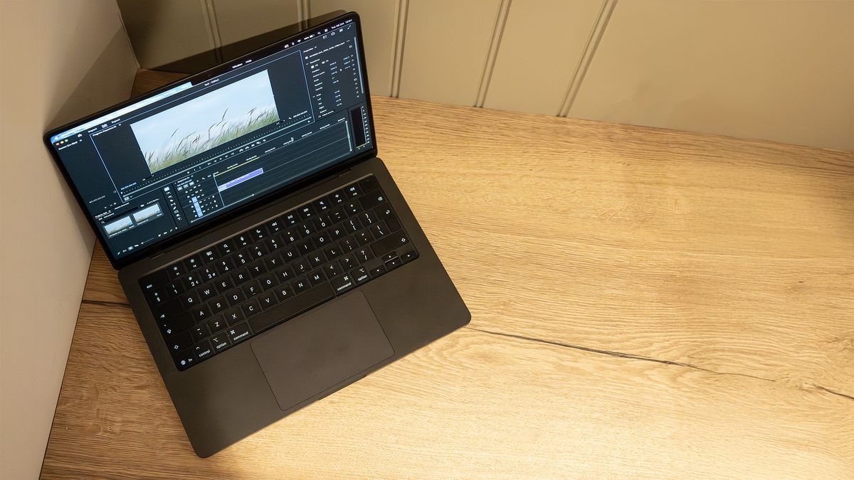 The 3 best laptops for battery life: keep working all day long, no ...