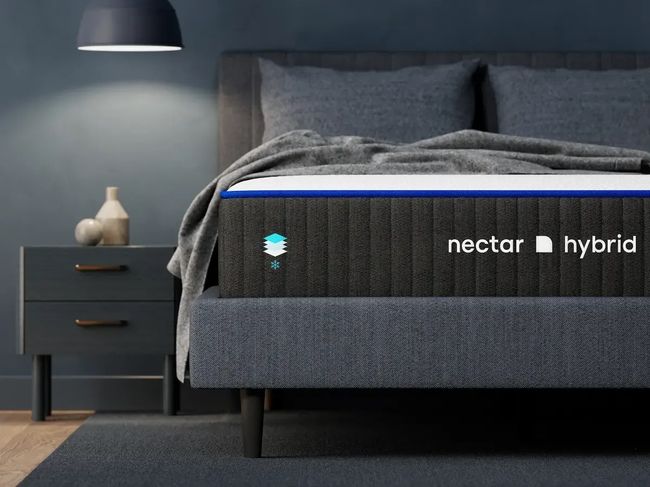 Hybrid vs innerspring mattress: Key differences explored | Tom's Guide