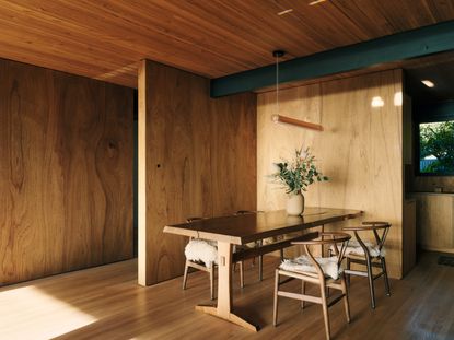 A midcentury modern gem by architect Roger Lee gets a sensitive ...
