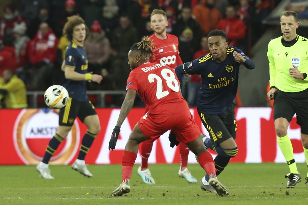 Arsenal come from behind to secure draw against Standard Liege ...