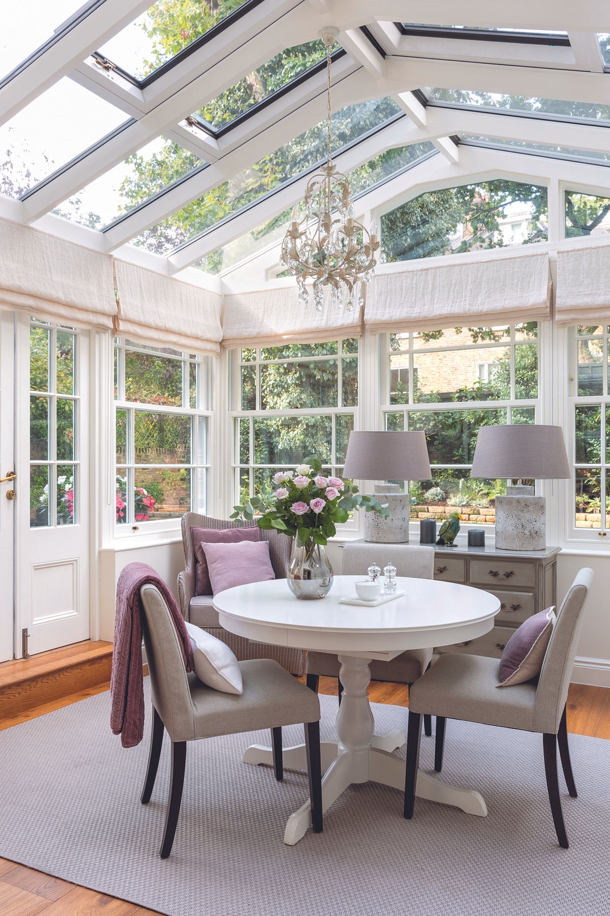 13 Conservatory Flooring Ideas for Use Throughout the Year | Homebuilding