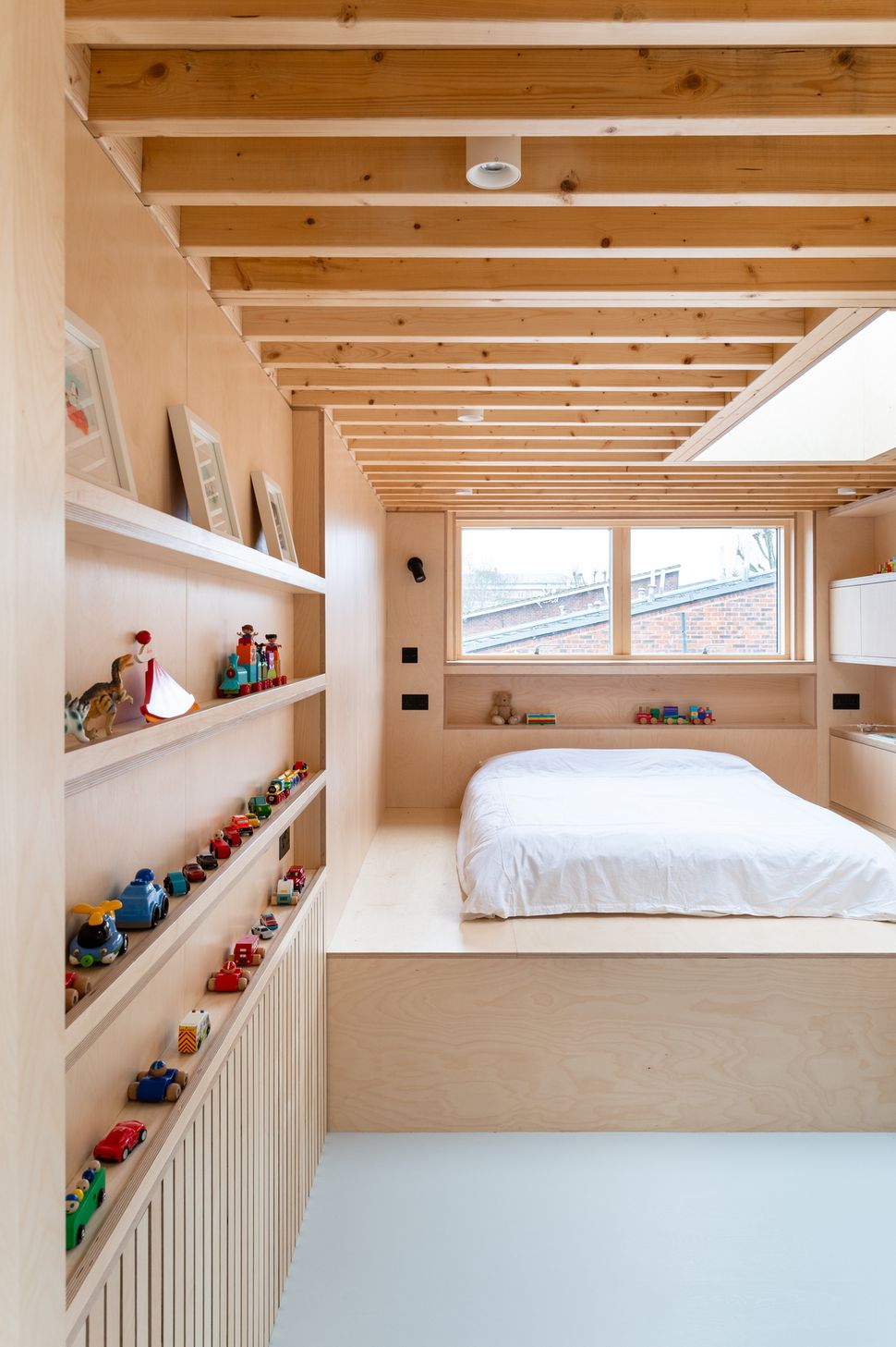 6 Ways to Add an Extra Bedroom Without Extending | Homebuilding