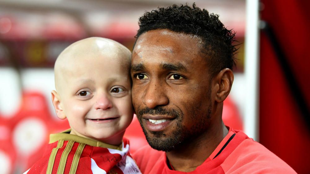 Sunderland fan Bradley Lowery dies after cancer battle | FourFourTwo