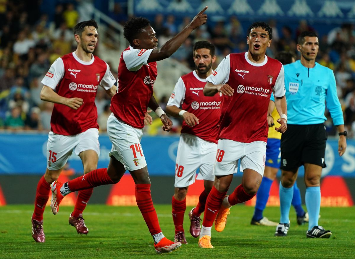 Famous teams that play in red | FourFourTwo