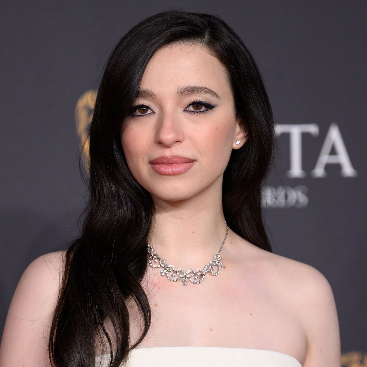 Mikey Madison's "'70s Italian" Makeup Was Thanks to 8 Items | Who What Wear